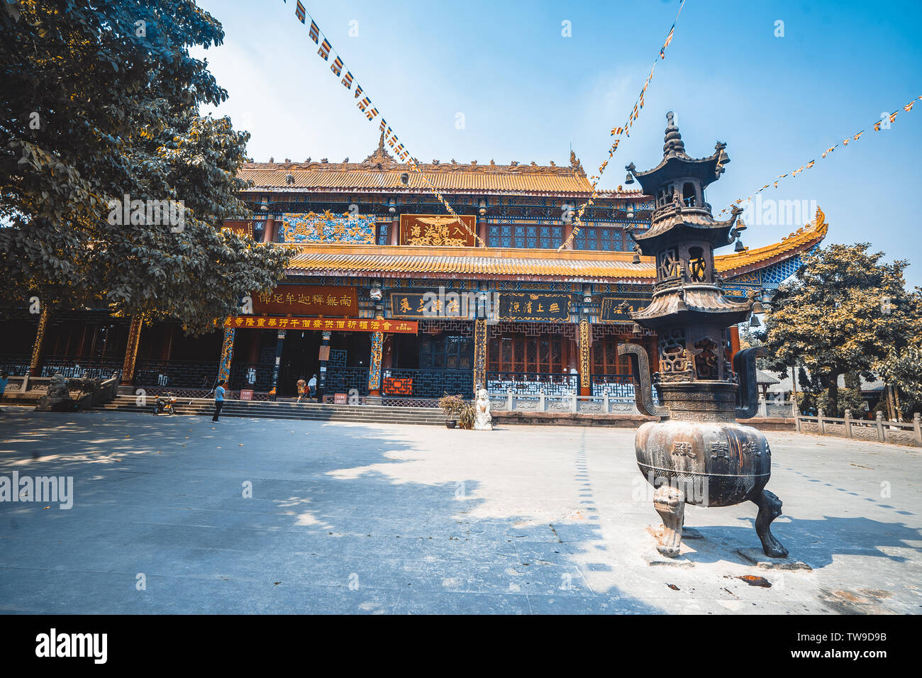 The western sichuan architecture hi-res stock photography and images ...