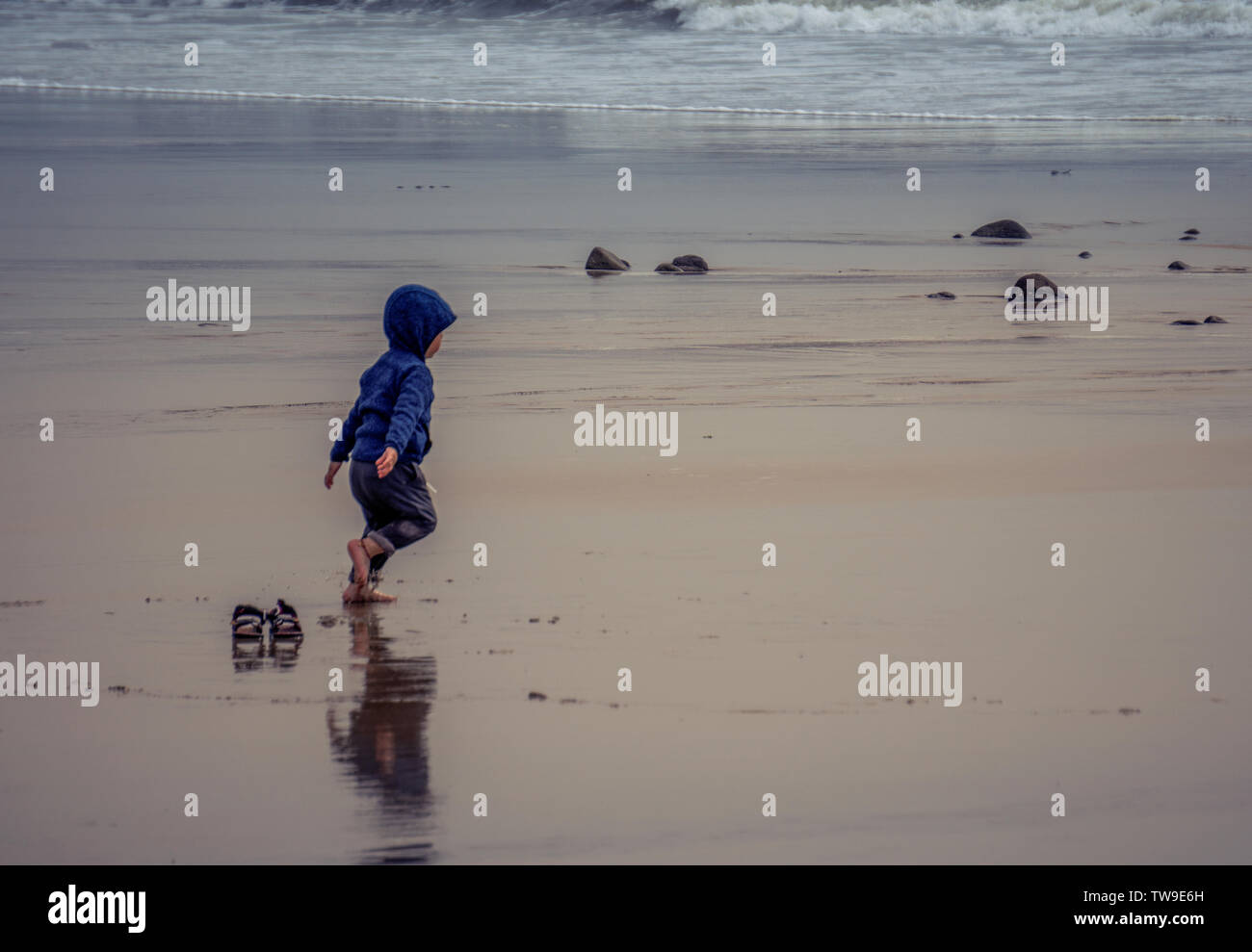 Frolicking at the beach hi-res stock photography and images - Alamy