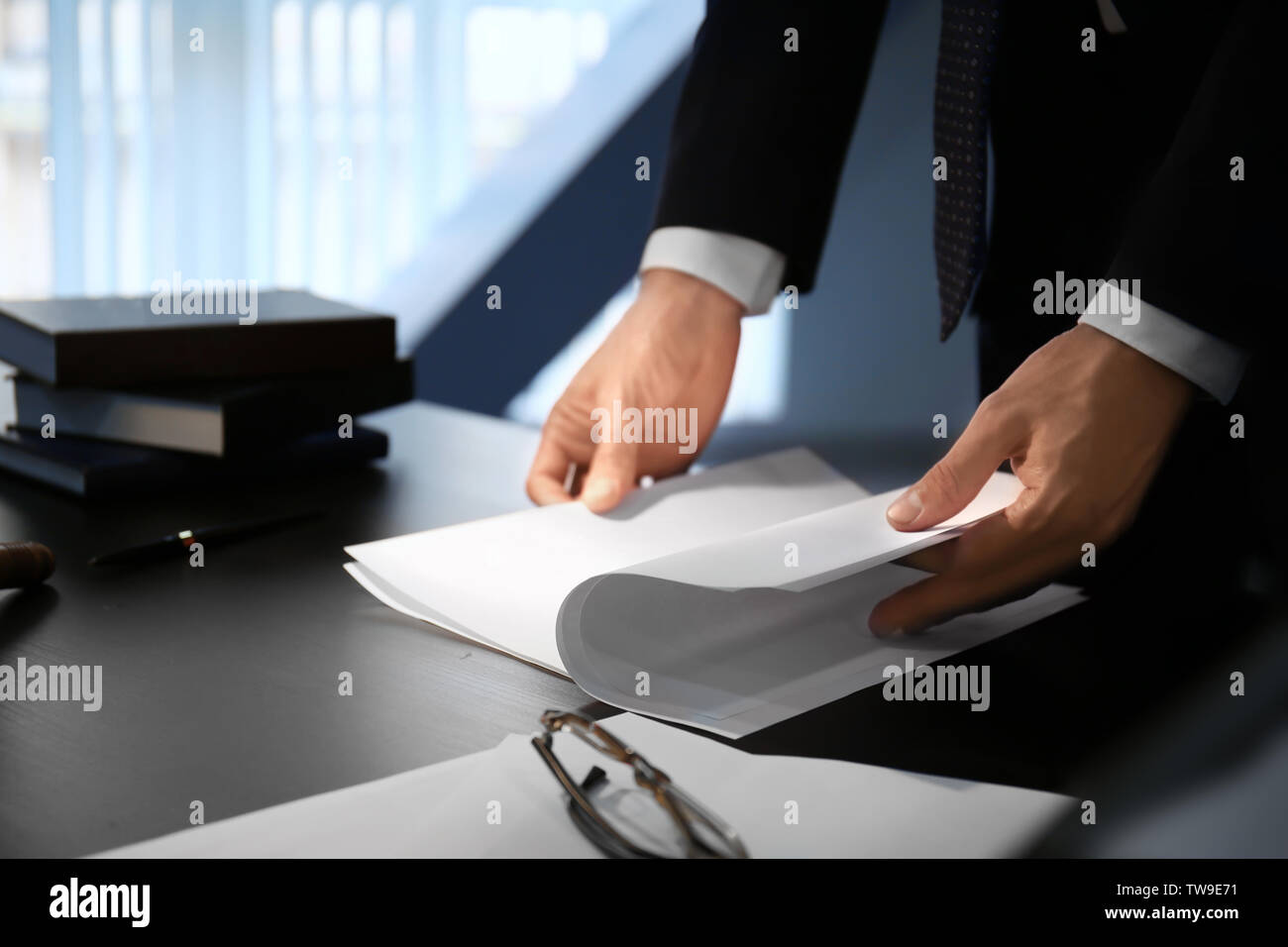 Lawyer working in office night hi-res stock photography and images - Alamy