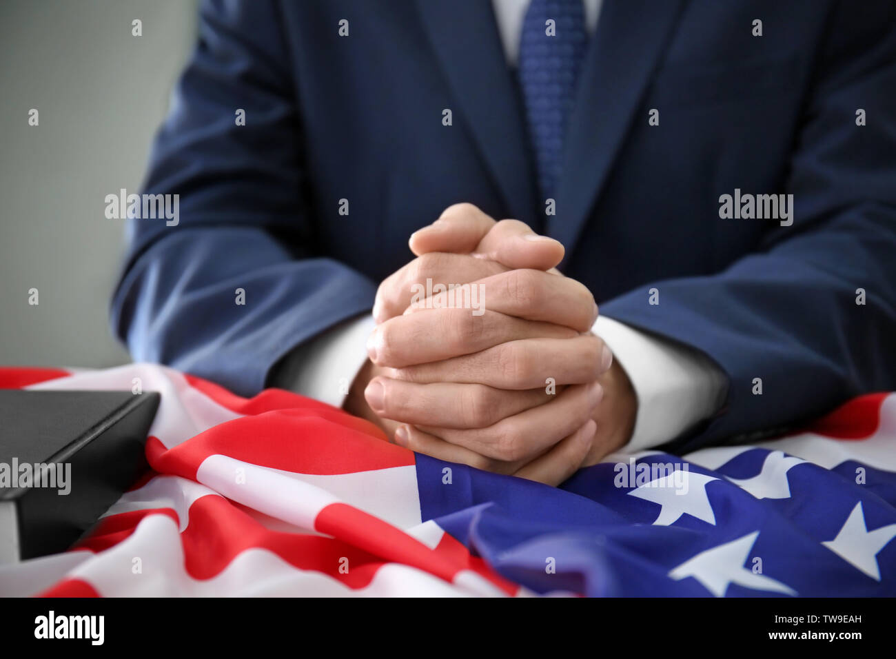 Praying president hi-res stock photography and images - Alamy