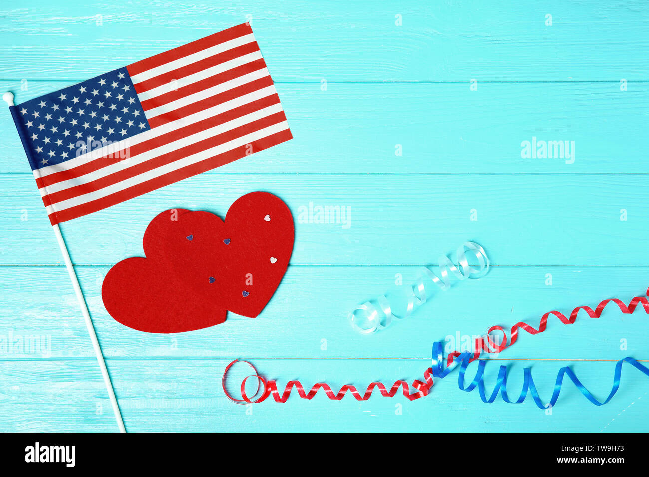 Flag streamers hi-res stock photography and images - Alamy