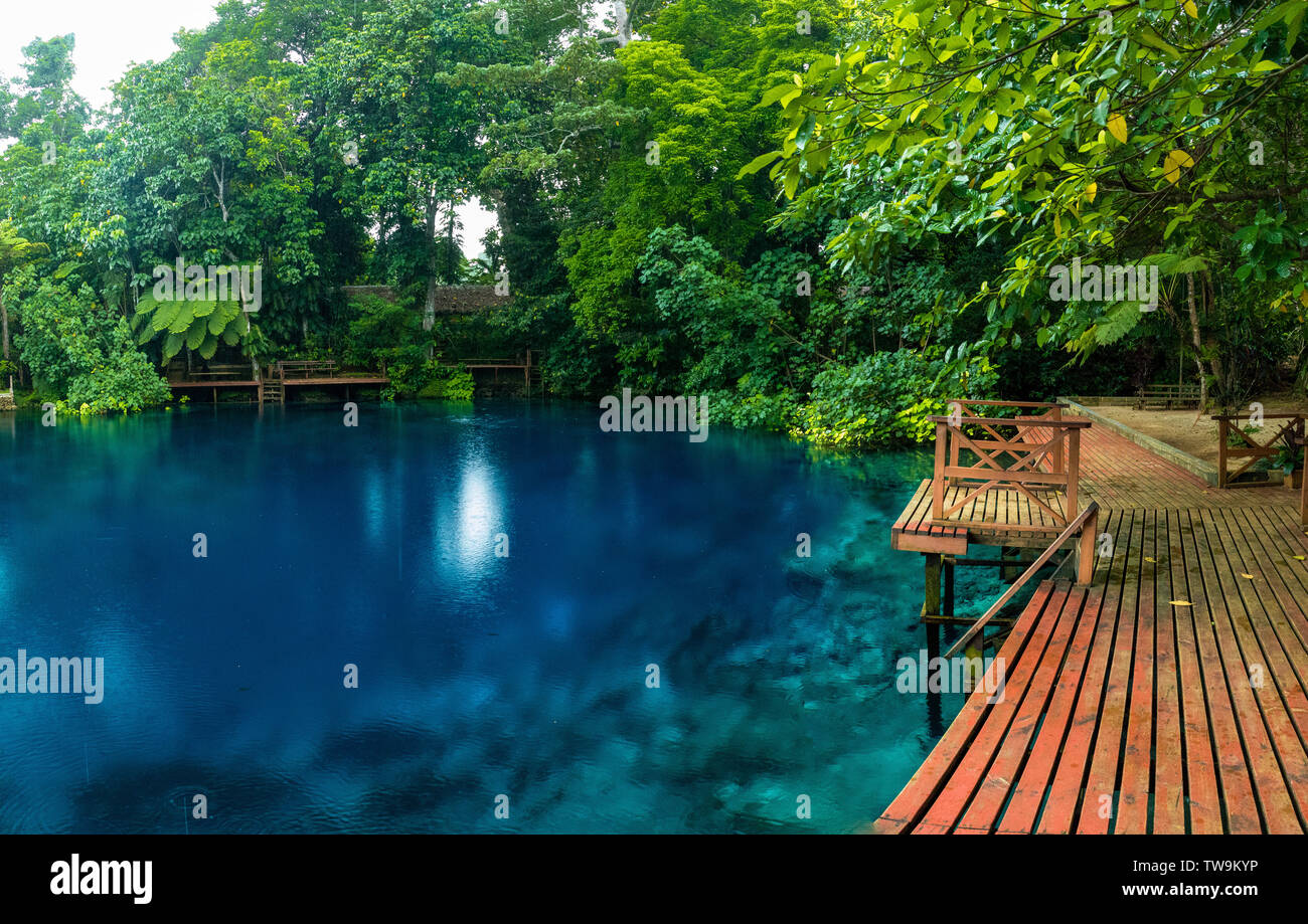 Nanda Blue Hole, Espiritu Santo, Vanuatu, near Luganville Stock Photo ...