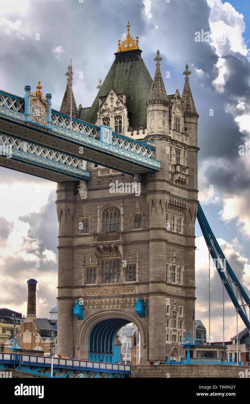 Two towers with bridge arch hi-res stock photography and images - Alamy