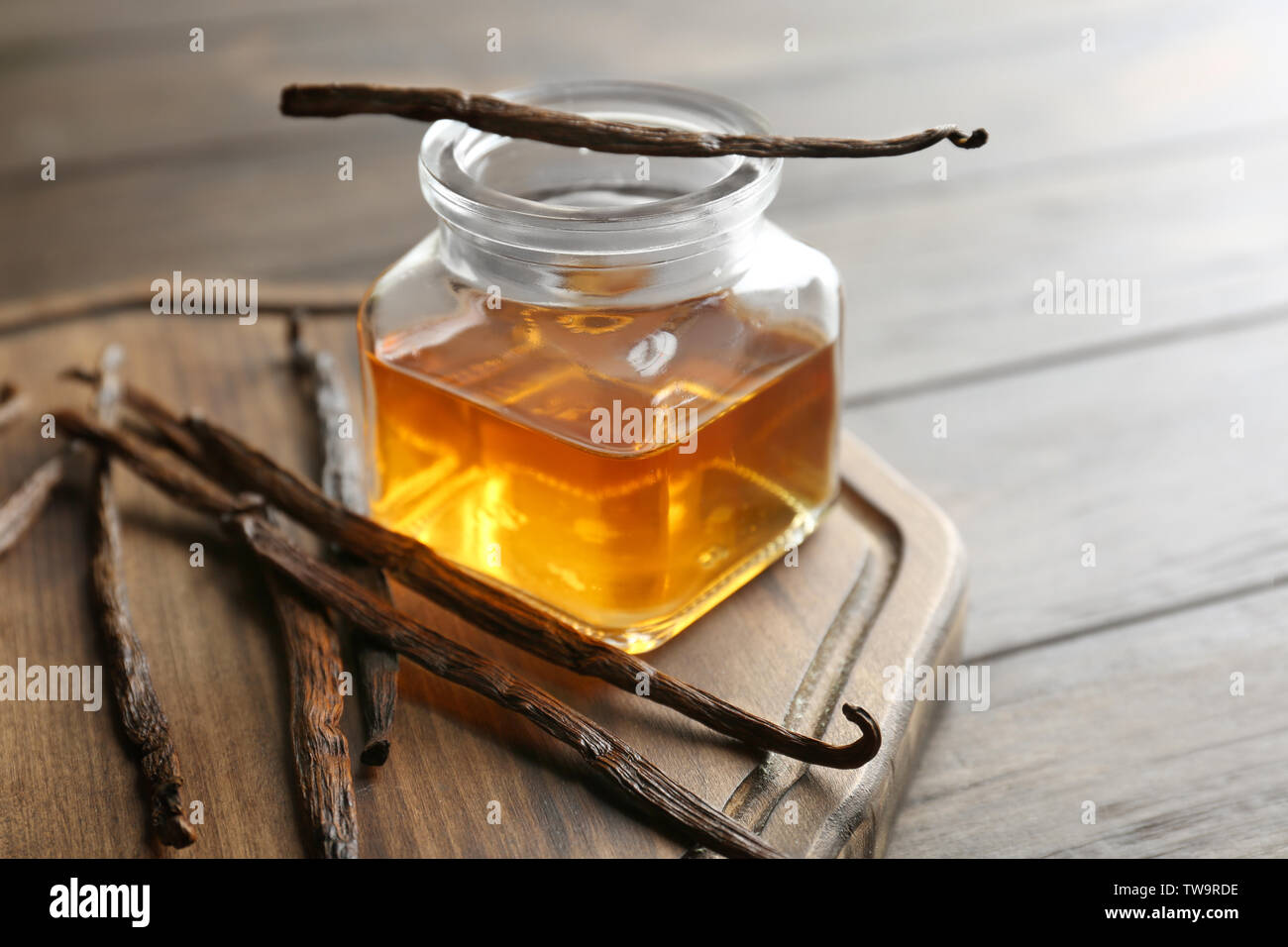 Pure vanilla extract hi-res stock photography and images - Alamy