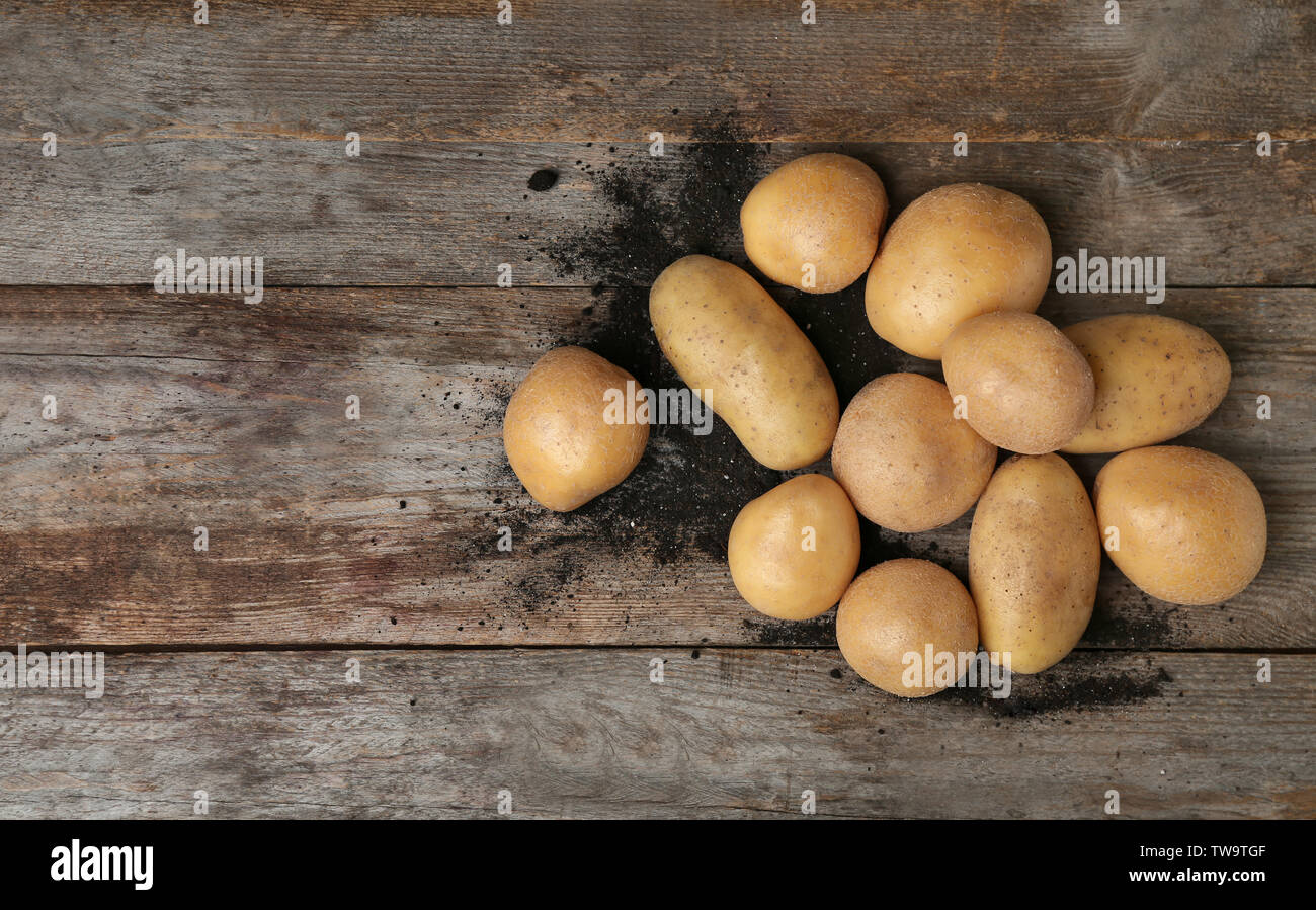 Potatoes soil top view hi-res stock photography and images - Alamy