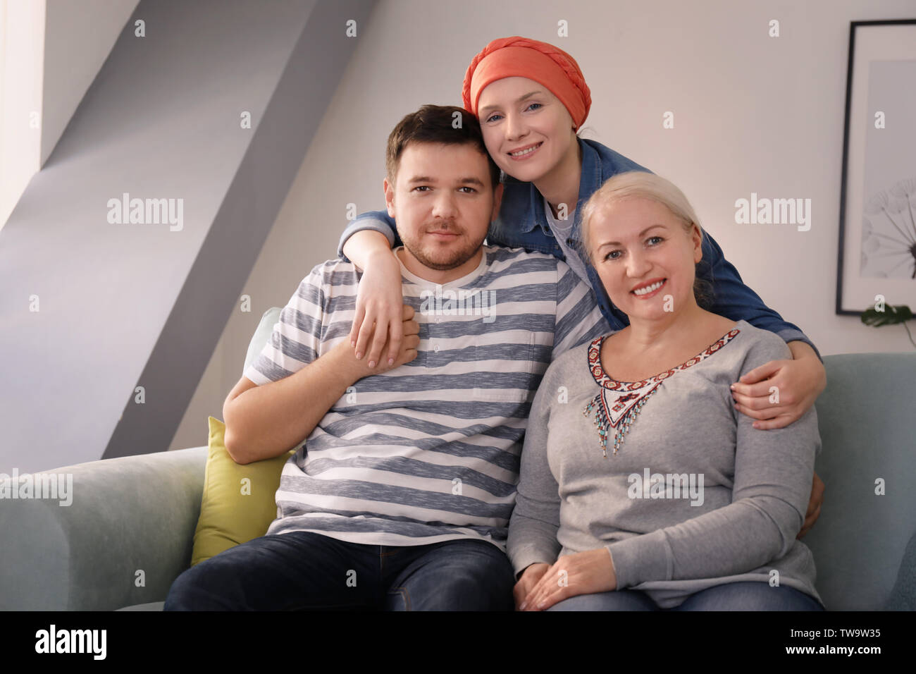 Cancer chemotherapy care family hi-res stock photography and images - Alamy