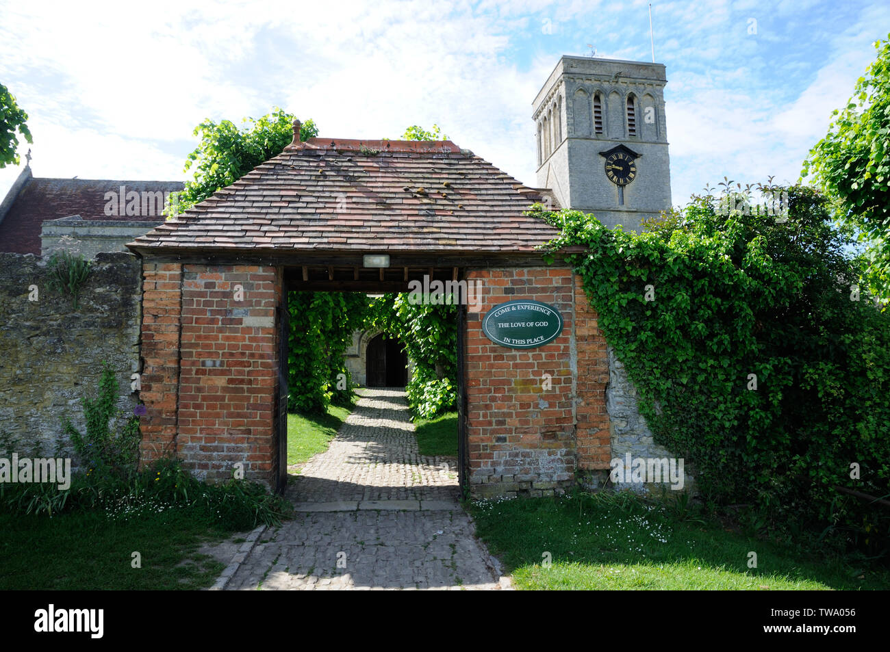 Lych gate St Narys Church Haddenham, Buckinghamshire Stock Photo - Alamy Lych gate St Narys Church Haddenham, Buckinghamshire Stock Photo - Alamy