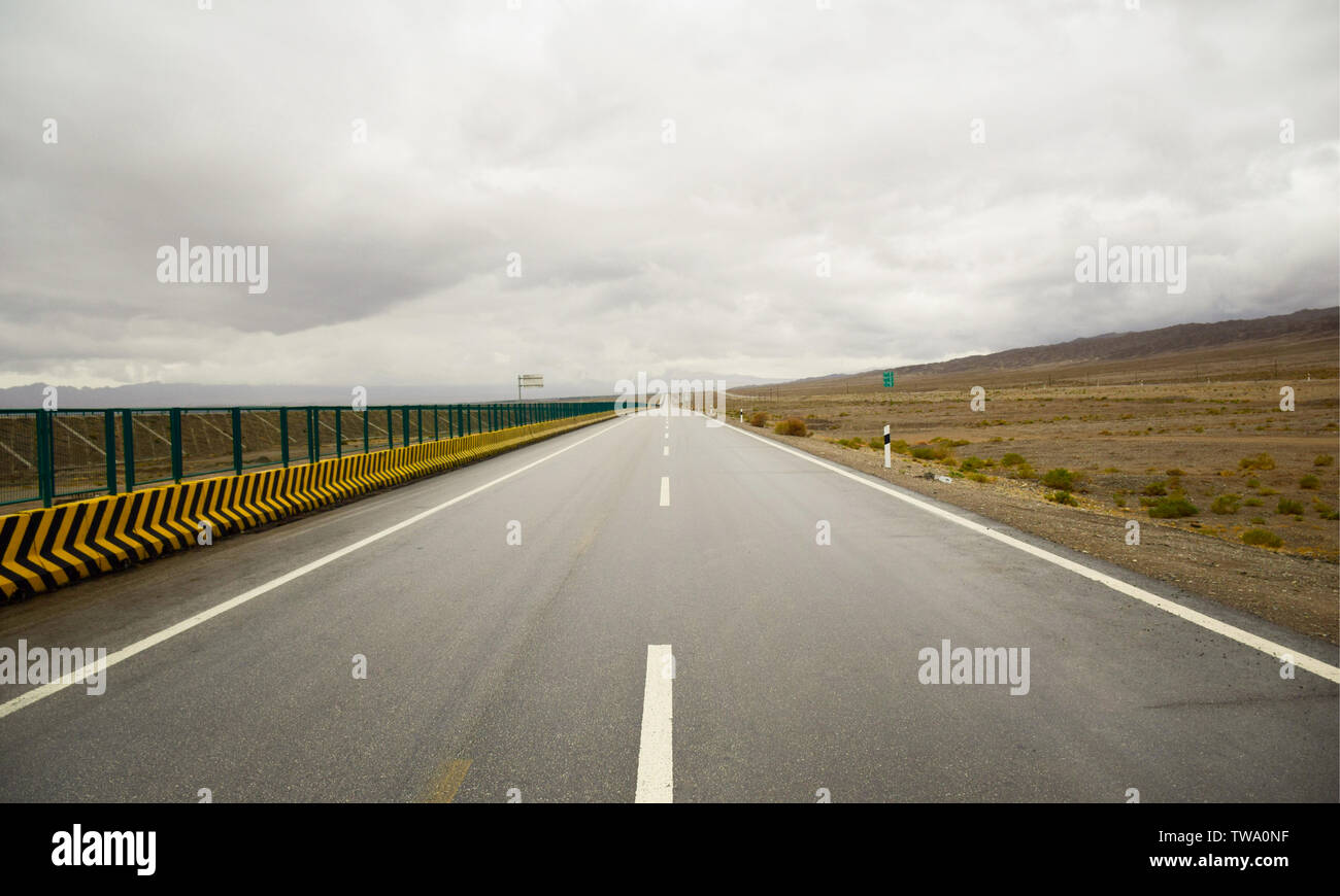 Ordinary road hi-res stock photography and images - Alamy