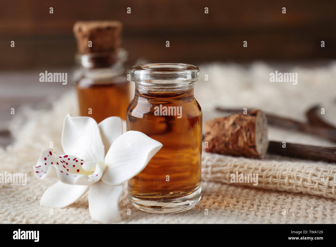Vanilla Extract Bottle High Resolution Stock Photography and Images - Alamy