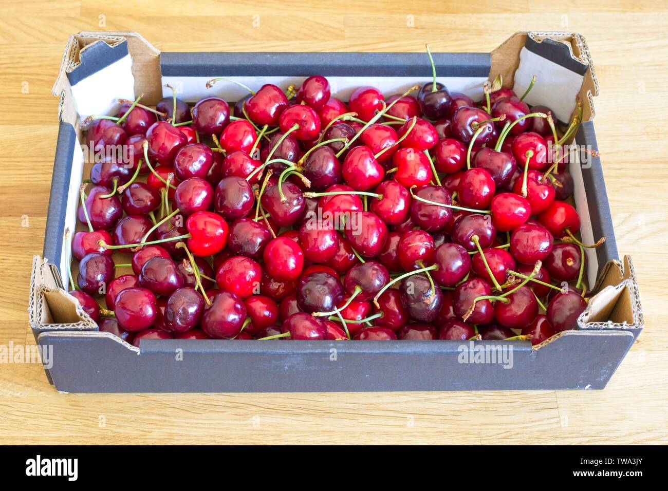 Van cherries hi-res stock photography and images - Alamy