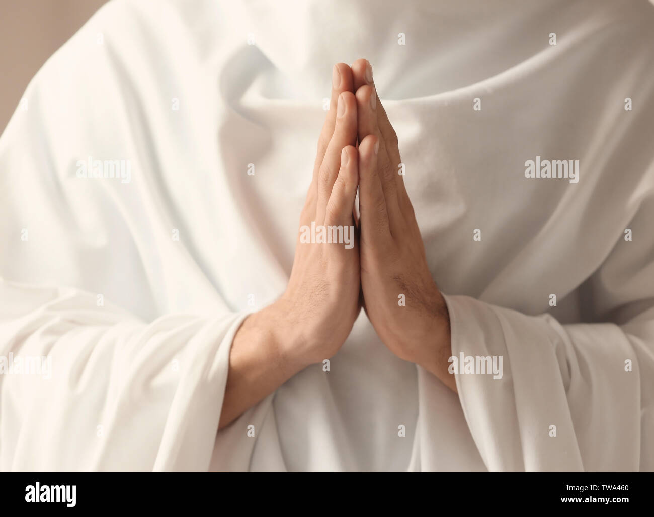 Praying christian catholic monk hi-res stock photography and images - Alamy