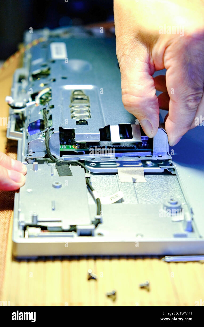 Electronic engineer of computer technology. Maintenance computer cpu ...