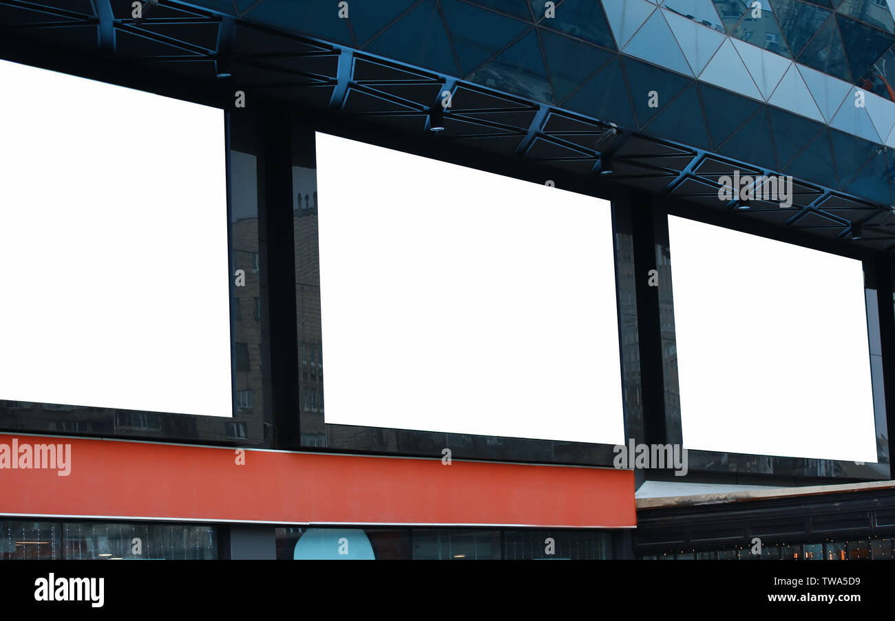 Big advertising boards hi-res stock photography and images - Alamy