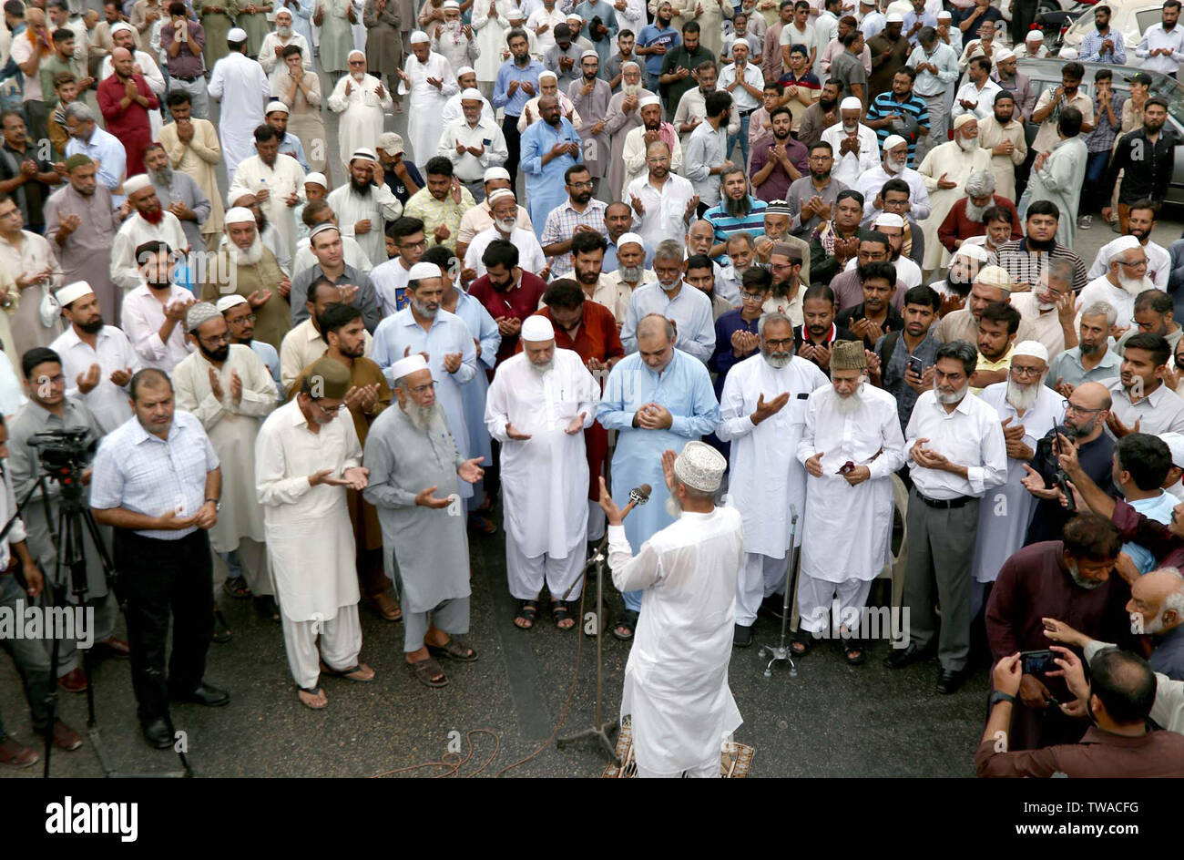 Leaders and activists of Jamat-e-Islami (JI) offer absence funeral ...