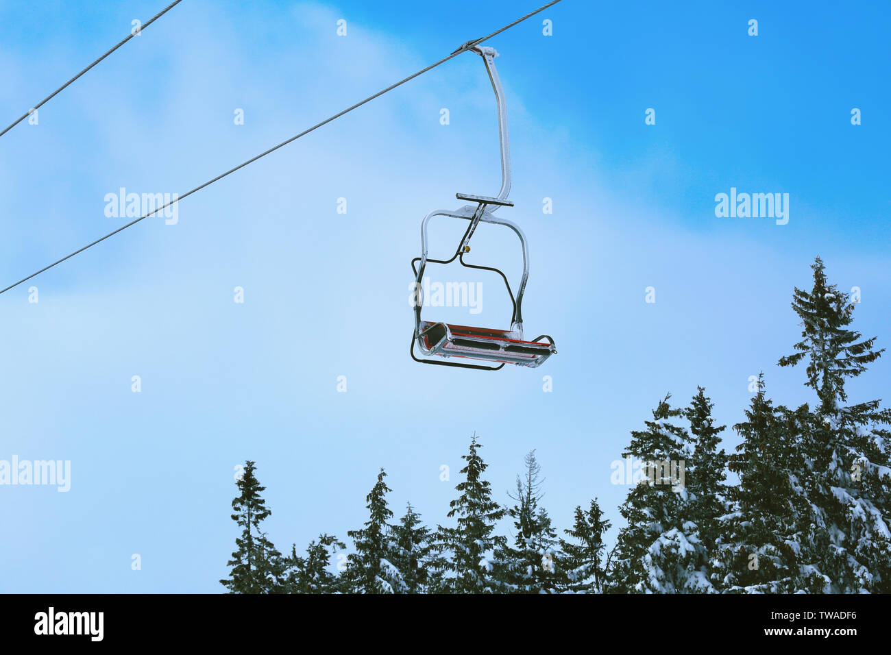 Ski lift at mountain resort Stock Photo - Alamy