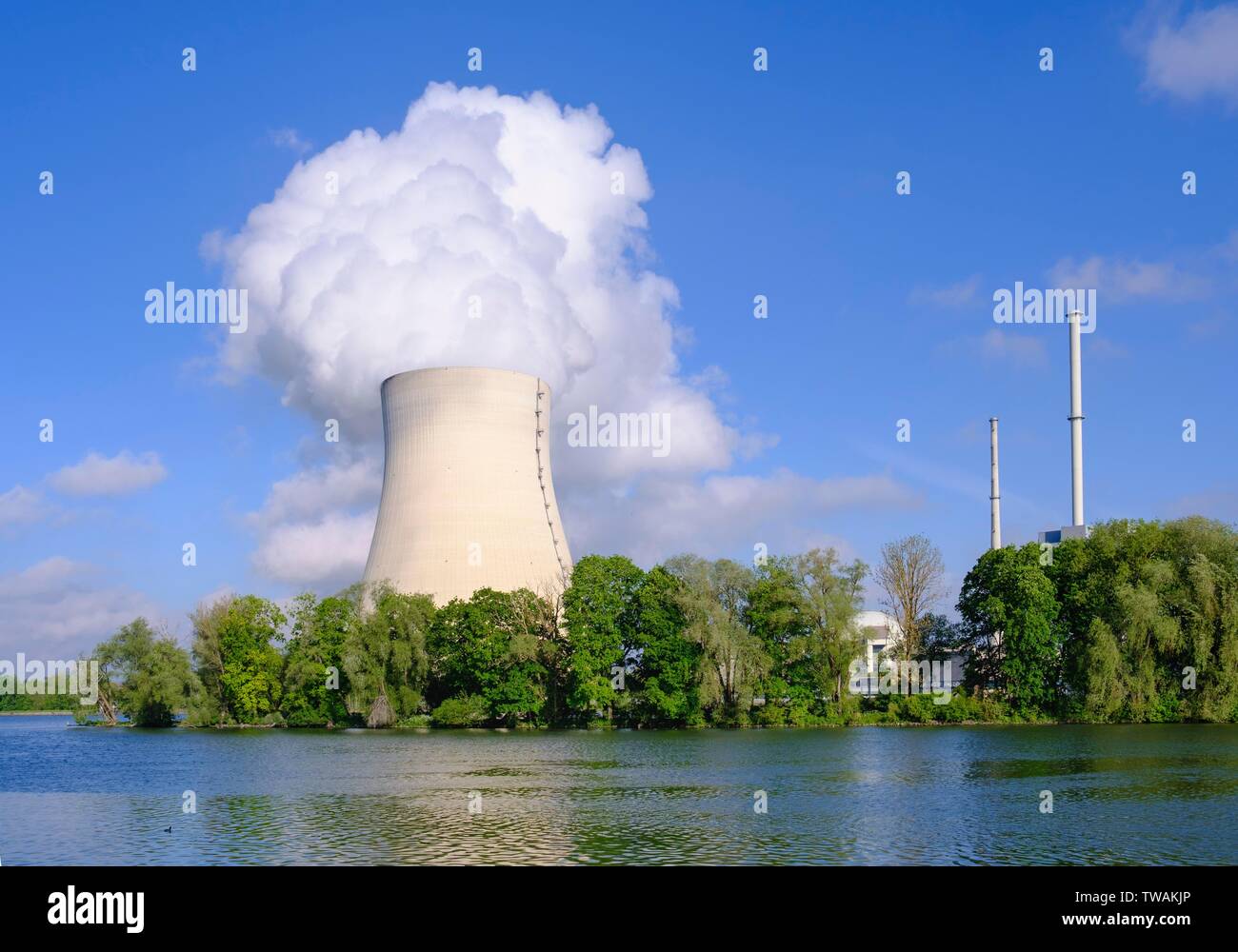 Isar isar ii nuclear power plant at niederaichbach reservoir hi-res ...
