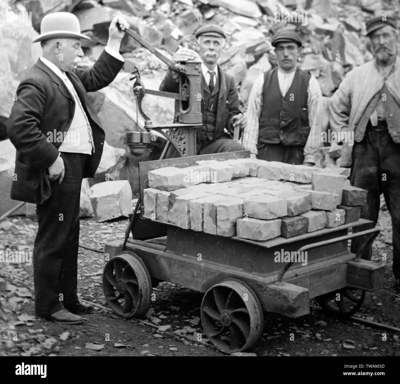 Quarry railway hi-res stock photography and images - Alamy