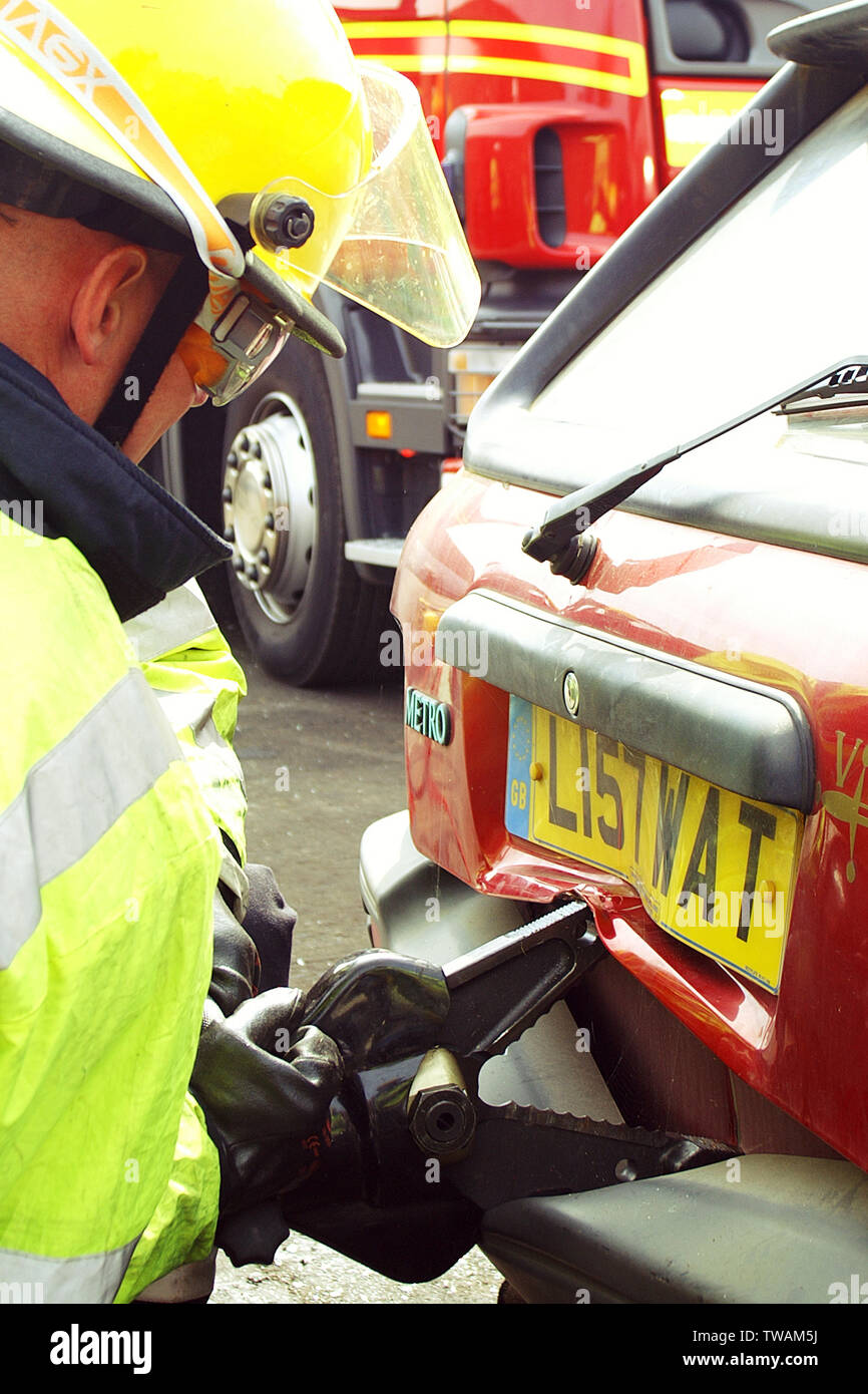 Hydraulic spreaders hi-res stock photography and images - Alamy