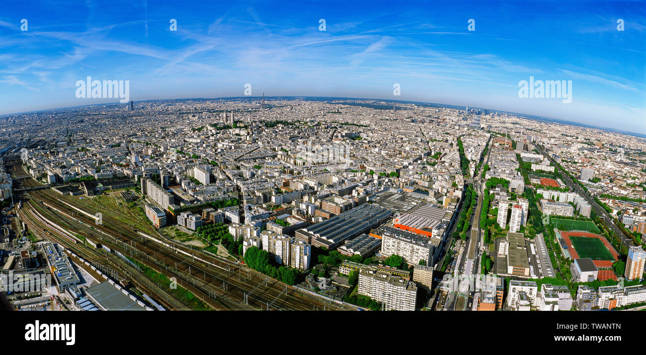 Panorama aerial of 18e arrondissement with the Sacré-Cœur, Paris ...