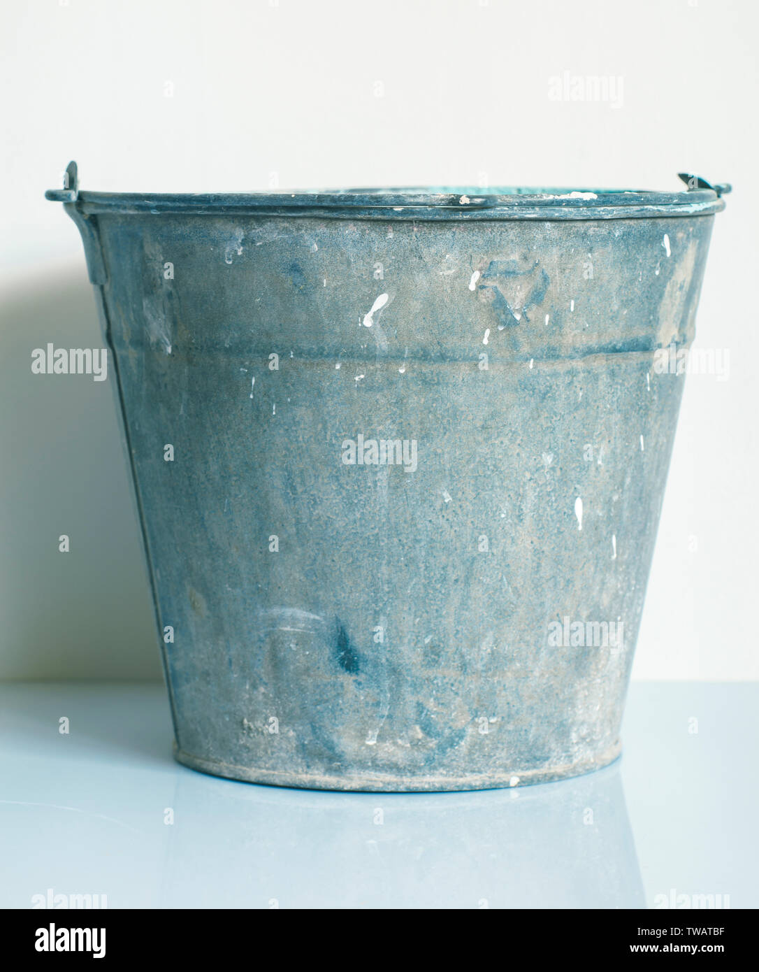 The Zinked Iron Grunge Bucket, Empty Galvanized Metal Bucket Stock ...