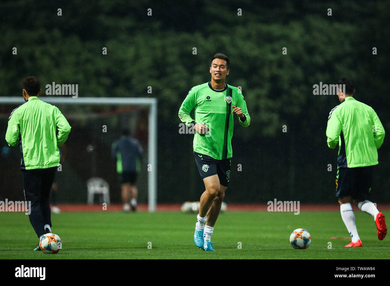 Kim Shin-wook of South Korea's Jeonbuk Hyundai Motors FC takes part in ...