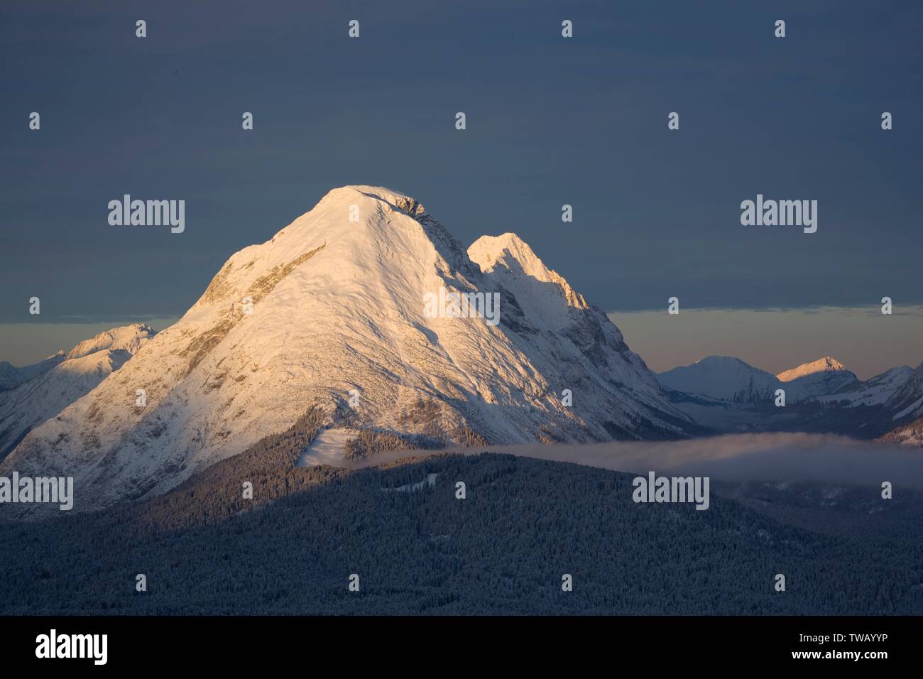 Austria, Tyrol, Mieminger Mountains, Hohe Munde Stock Photo - Alamy