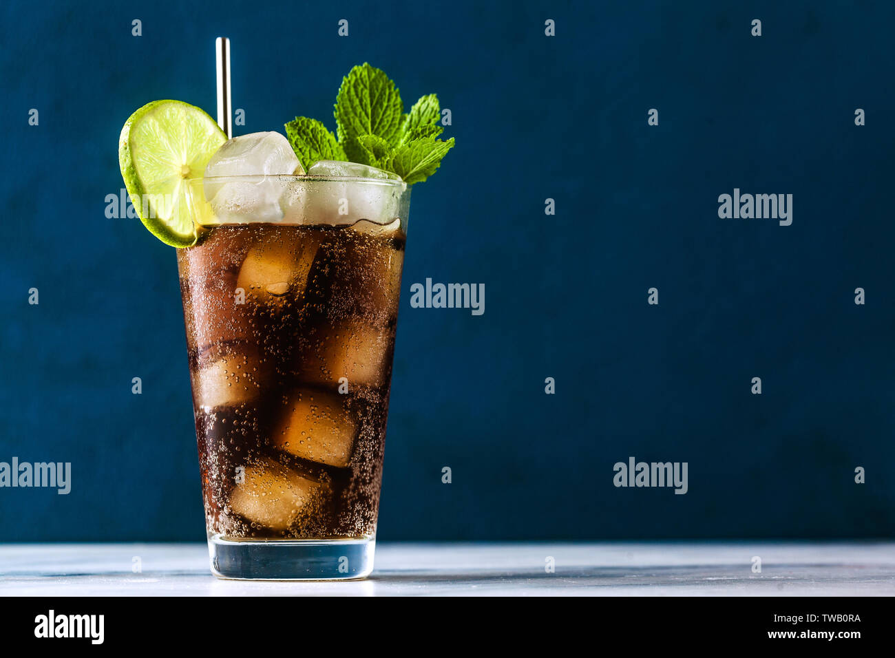 Bubble tea cocktails hi-res stock photography and images - Alamy