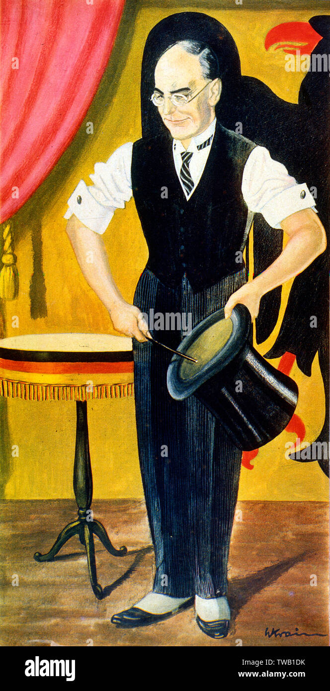 Stage magician hi-res stock photography and images - Alamy