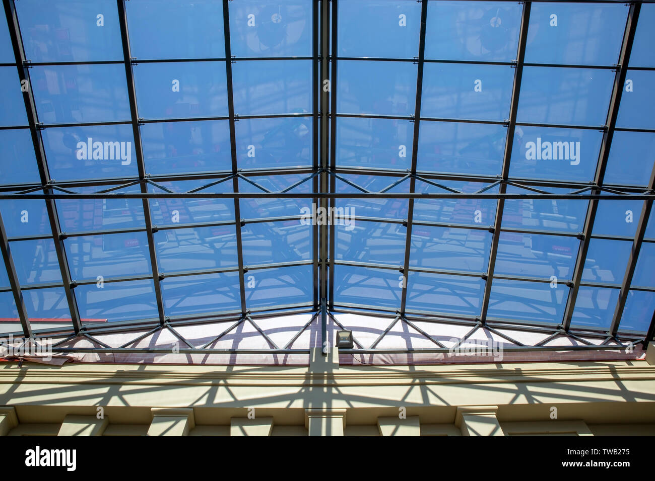 Vaulted glass ceiling hi-res stock photography and images - Alamy