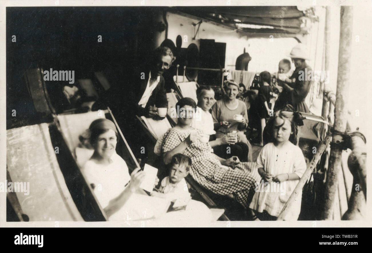 Australian immigration 1920s hi-res stock photography and images - Alamy