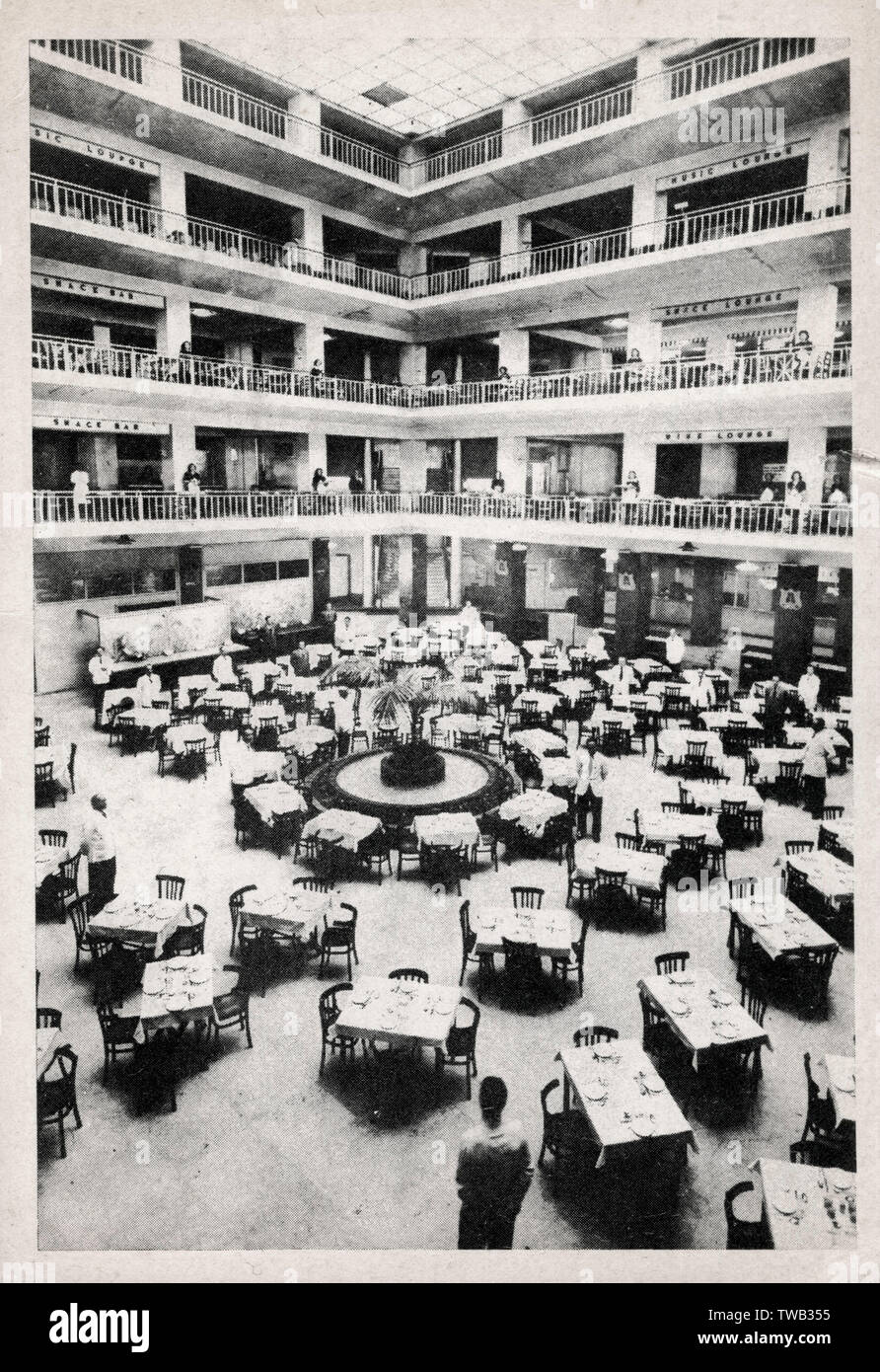 NAAFI Alexander Club, Rome, Italy - Fountain Restaurant Stock Photo - Alamy