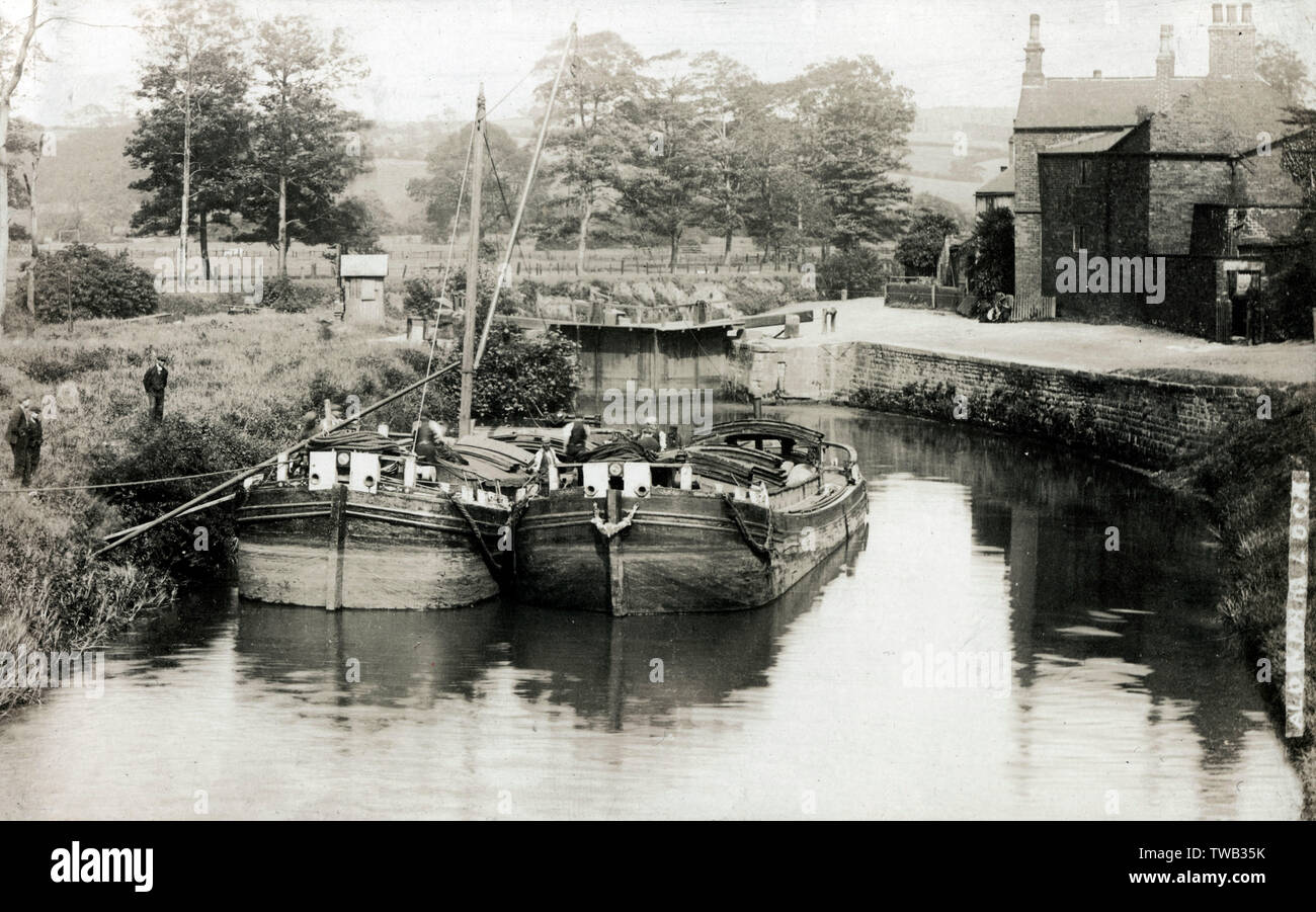 Aldwarke lock hi-res stock photography and images - Alamy