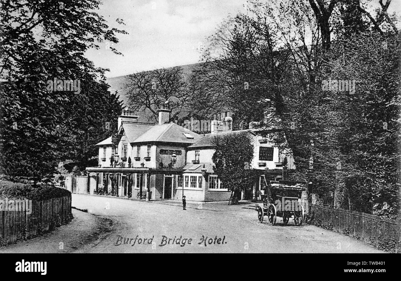 Burford bridge hotel hi-res stock photography and images - Alamy