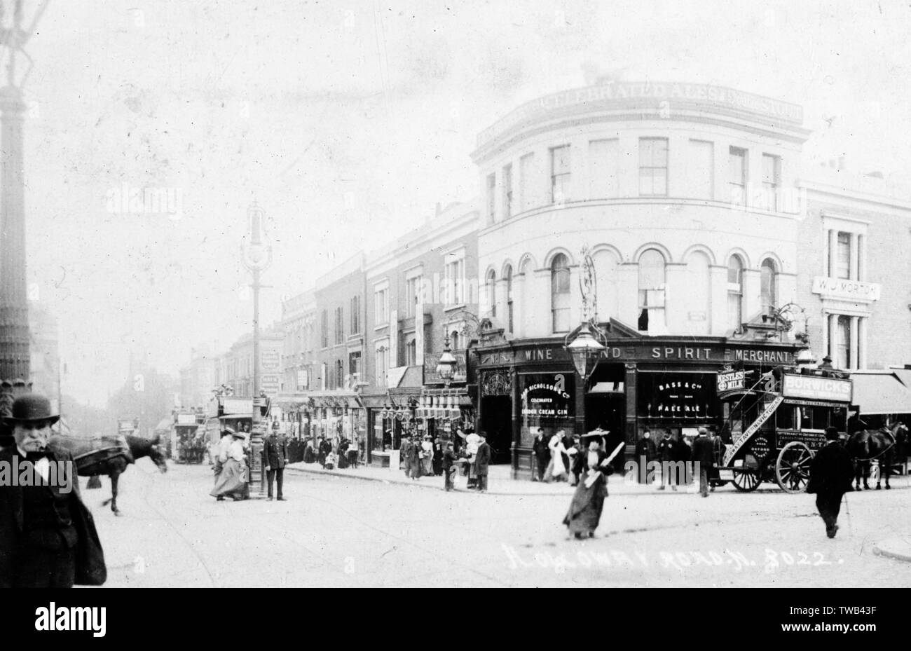 Holloway Road, Islington, North London Stock Photo - Alamy
