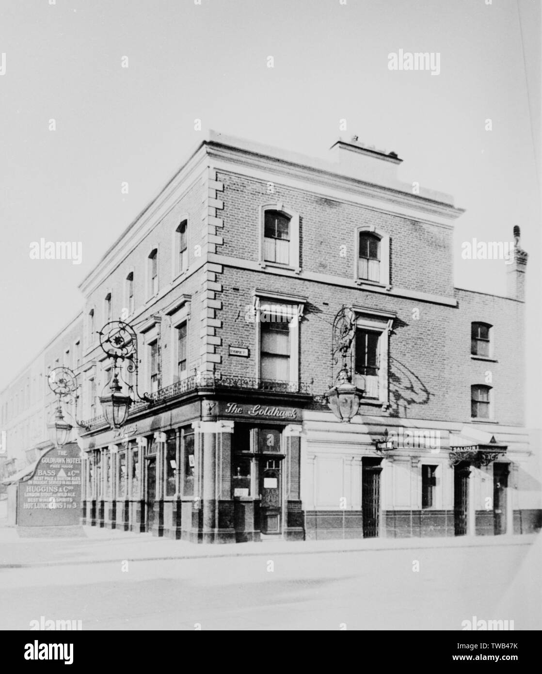 Shepherd's bush goldhawk road hi-res stock photography and images - Alamy