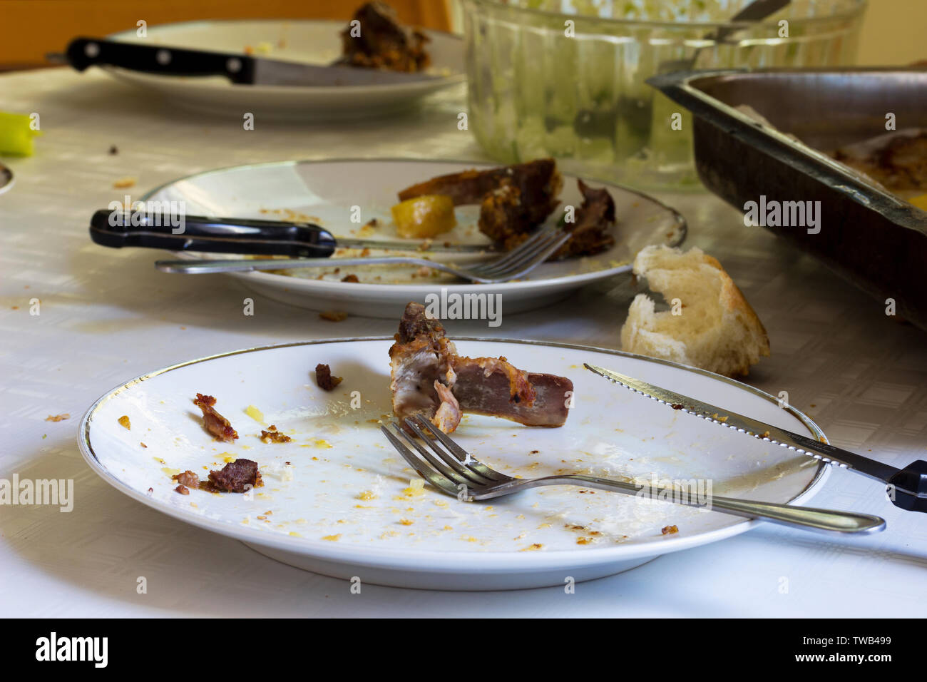 Dirty meal plates hi-res stock photography and images - Alamy