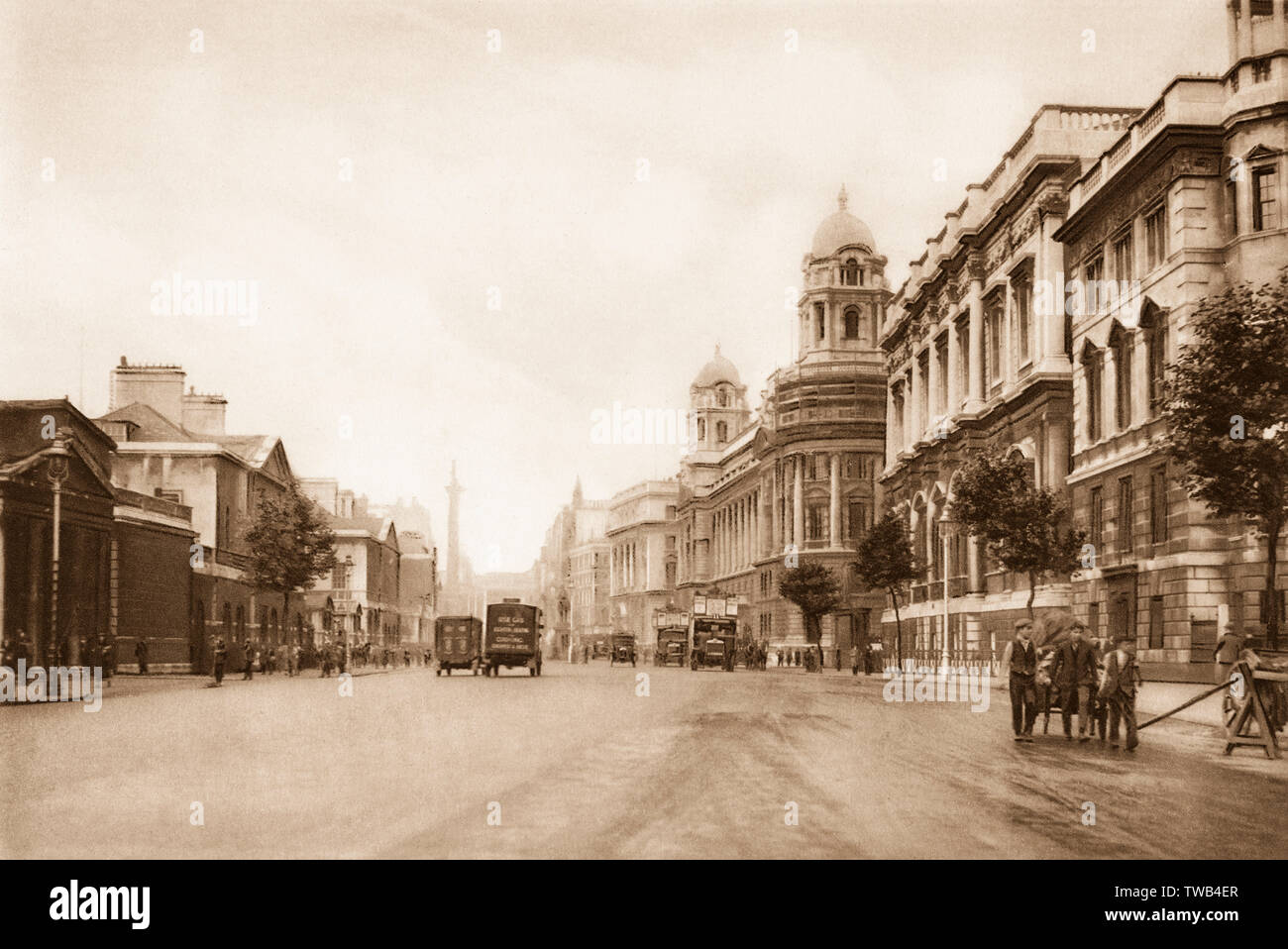 1920s London Street High Resolution Stock Photography and Images - Alamy