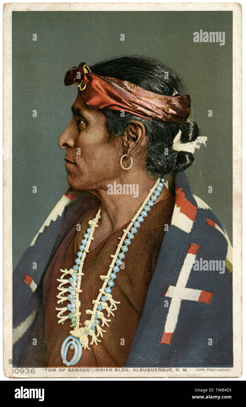 Native american weaver Cut Out Stock Images & Pictures - Alamy