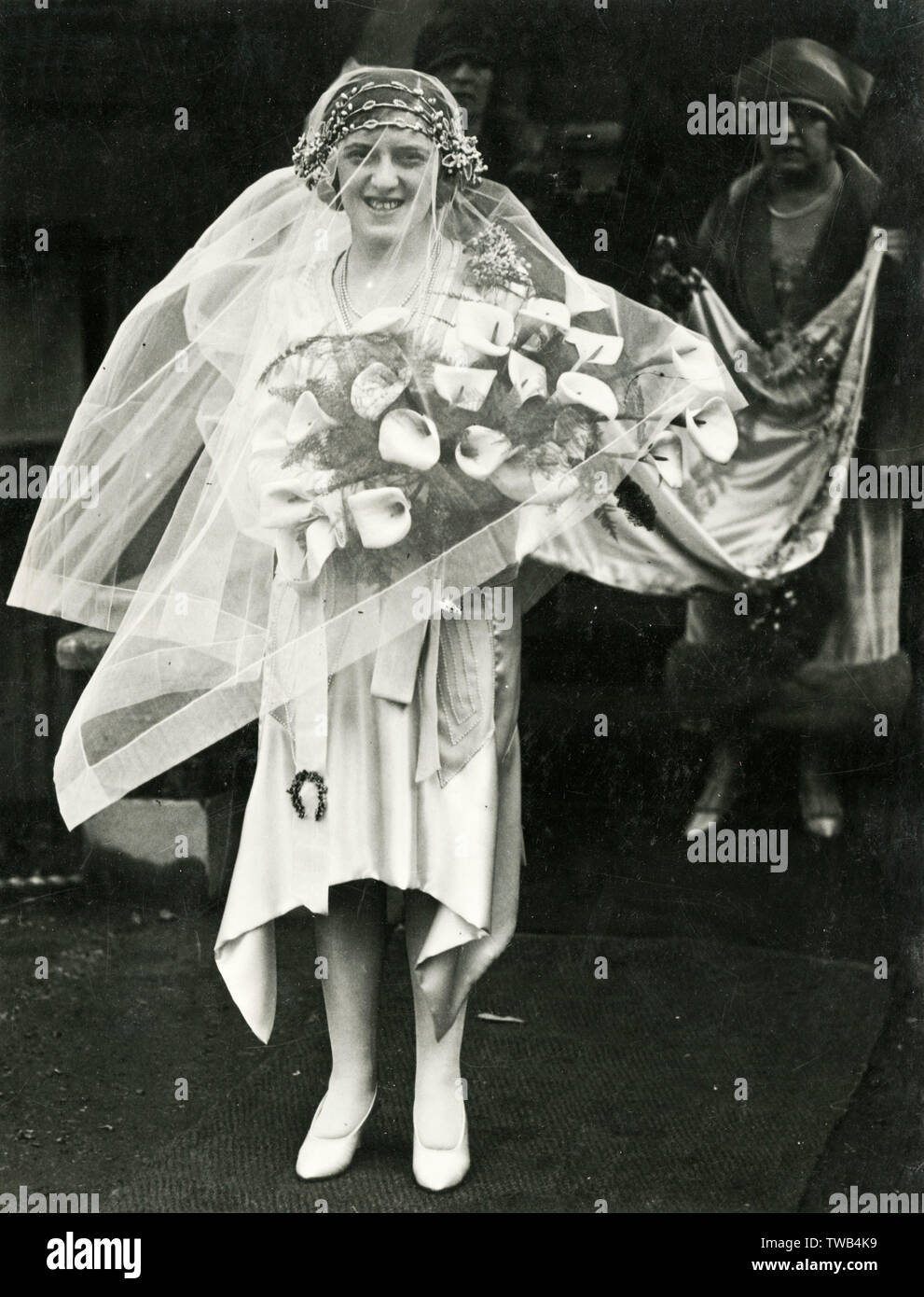 The veiled bride hi-res stock photography and images - Alamy
