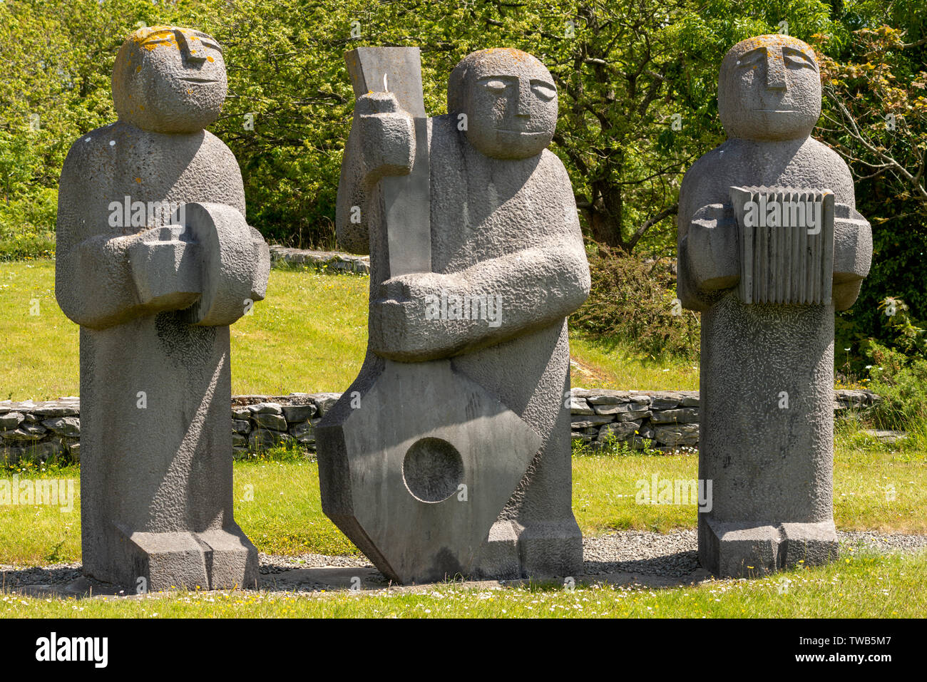 The Three Musicians limestone sculpture by the Irish sculptor Dick ...