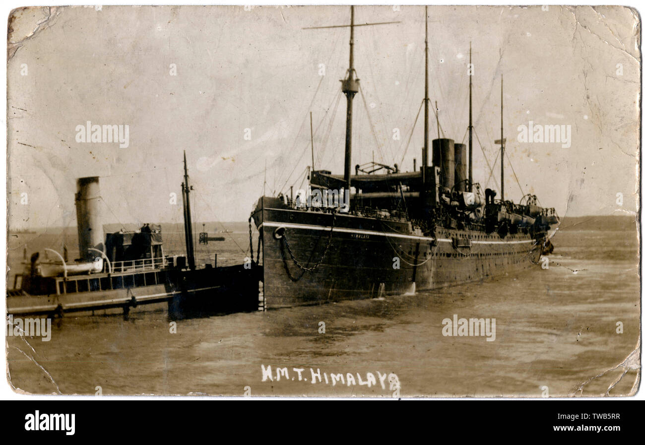 Troop ship hi-res stock photography and images - Alamy