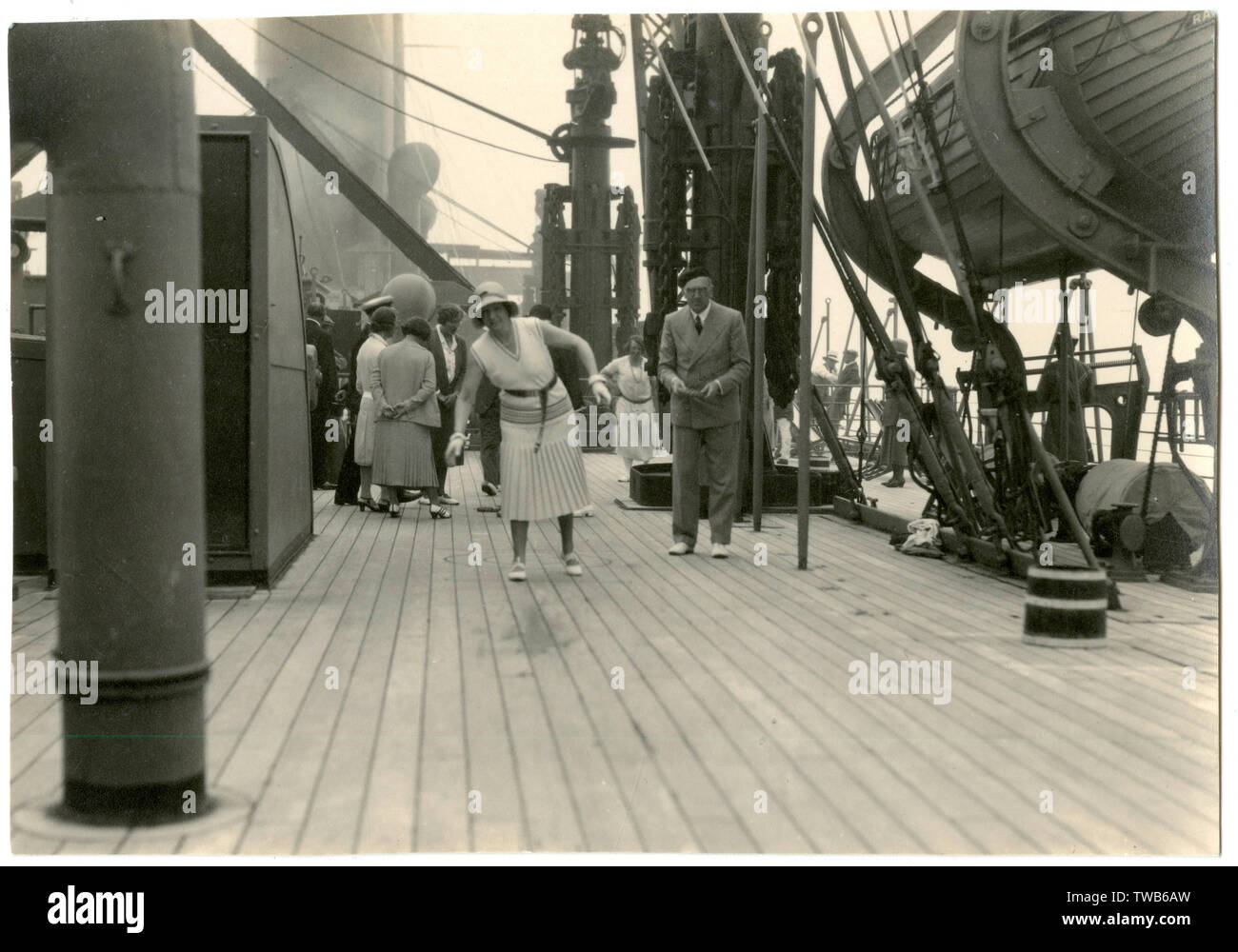 Cruise ships 1930s hi-res stock photography and images - Alamy