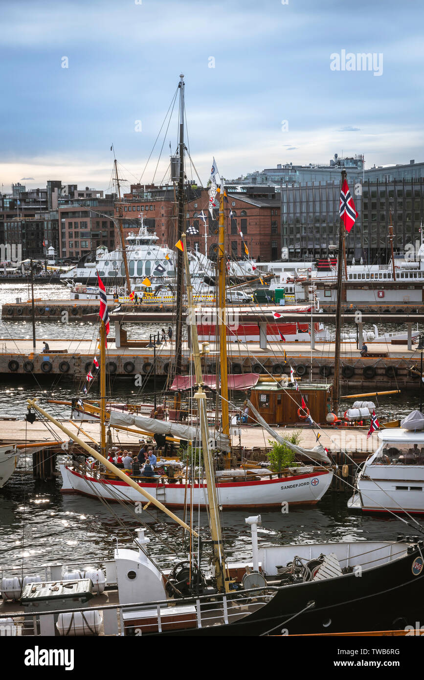 Norway europe scandinavia harbours boats boat hi-res stock photography ...
