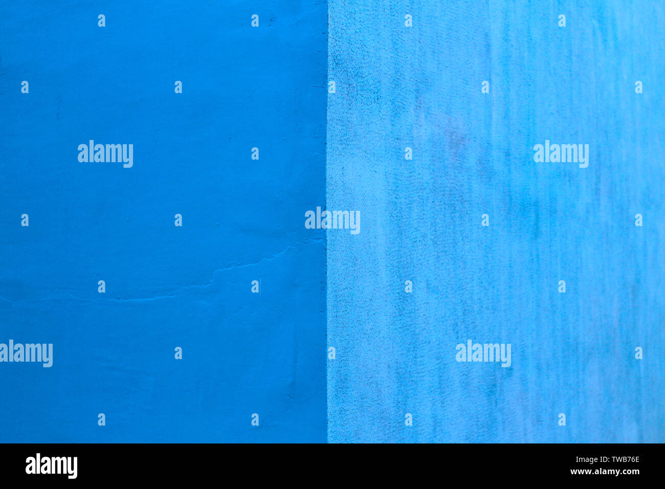 Two shades of paint hi-res stock photography and images - Alamy