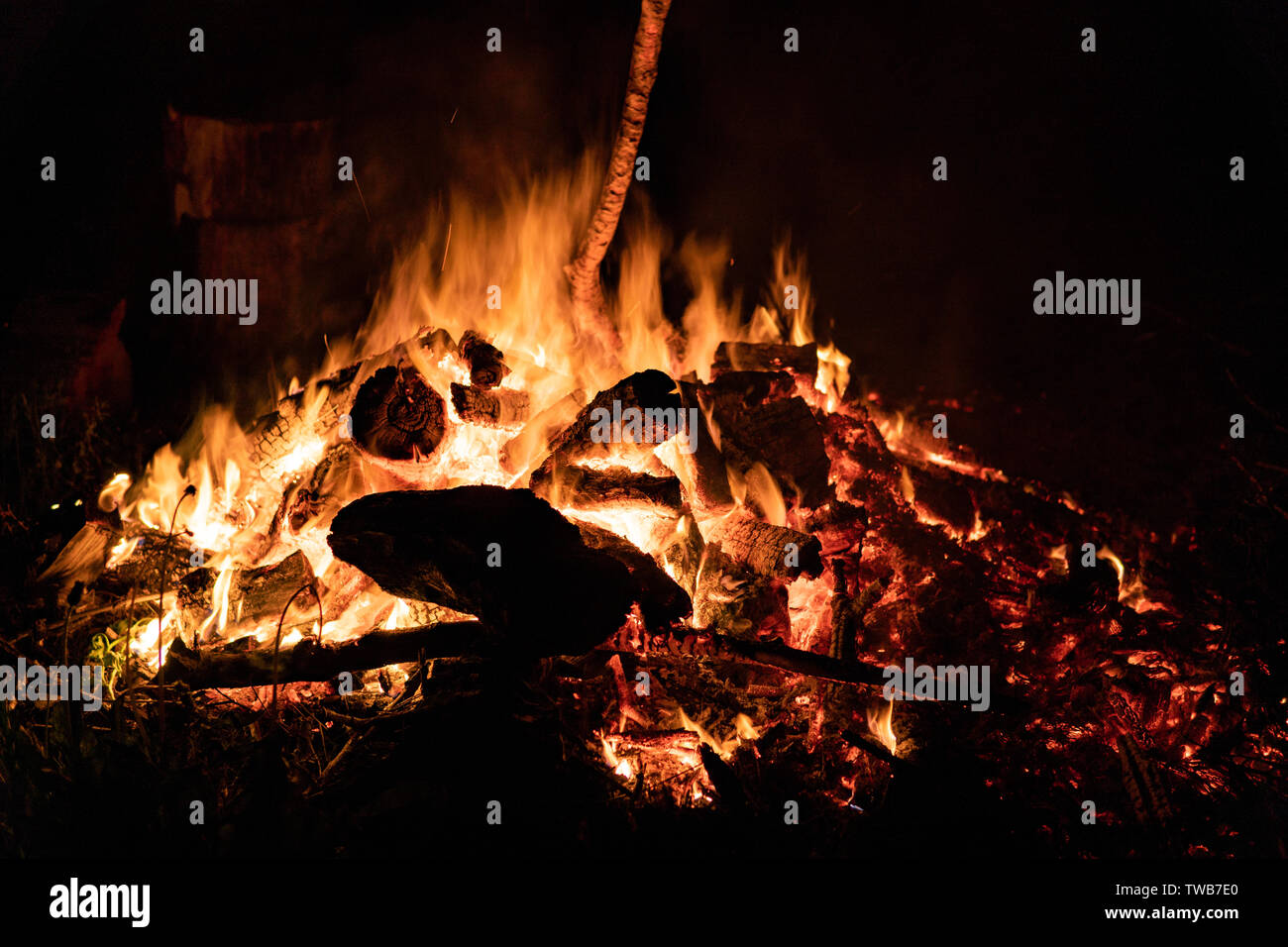 Night campfire with available space at left side Stock Photo - Alamy