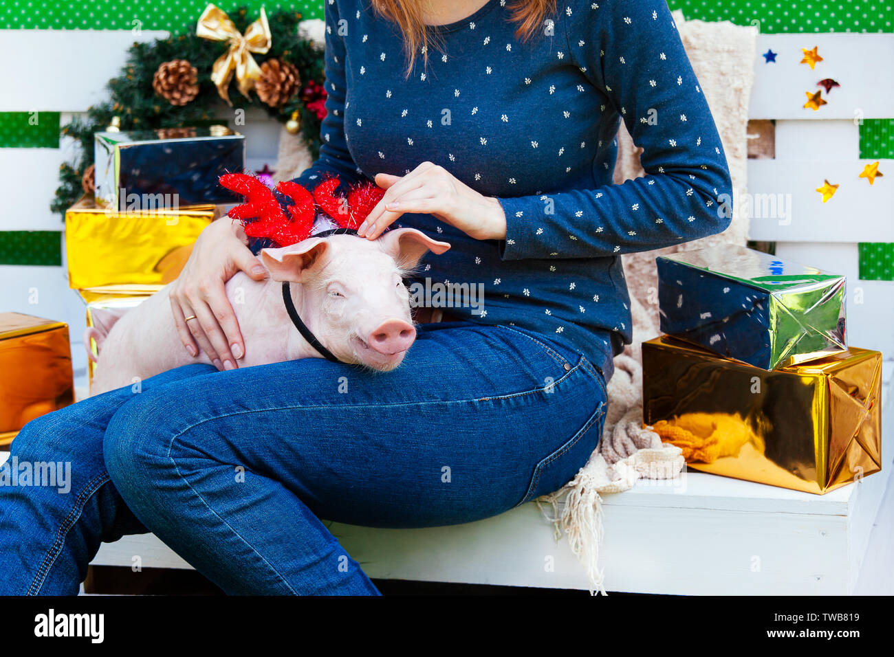 Old womans lap hi-res stock photography and images - Alamy