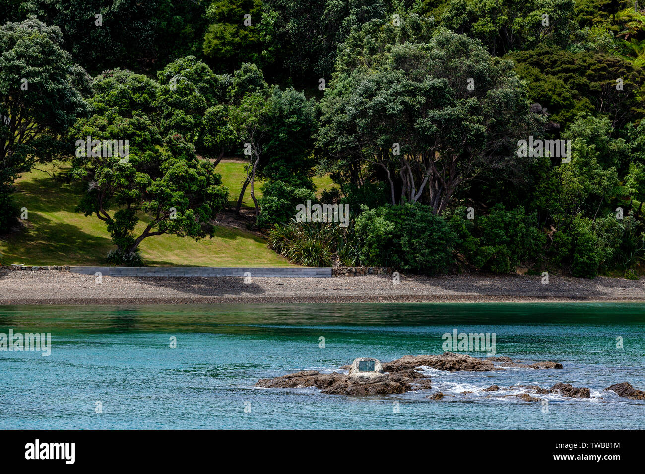 A Plaque Commemorating The Landing Of James Cook On Motuarohia Island ...