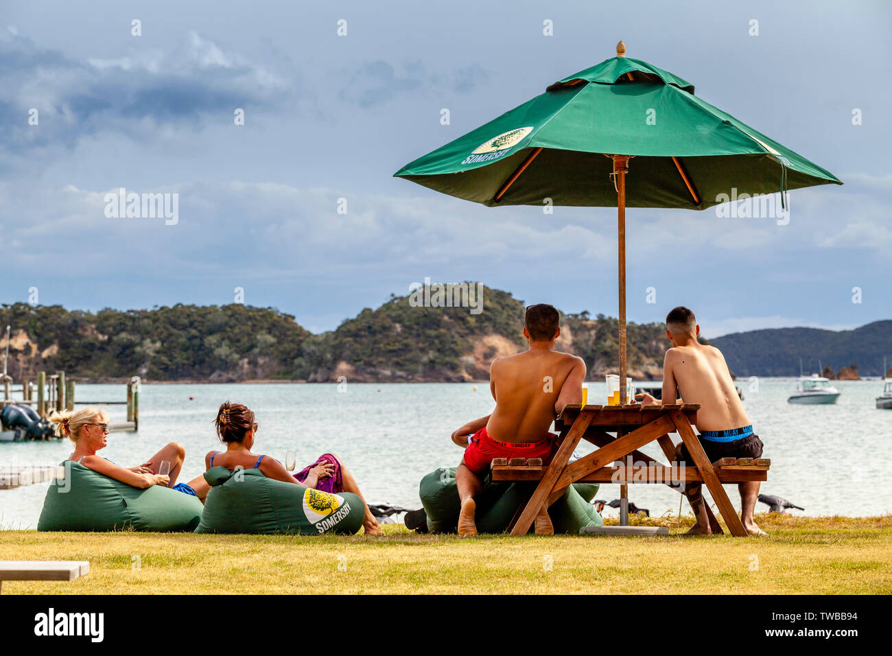 Urupukapuka island bay islands new hi-res stock photography and images ...