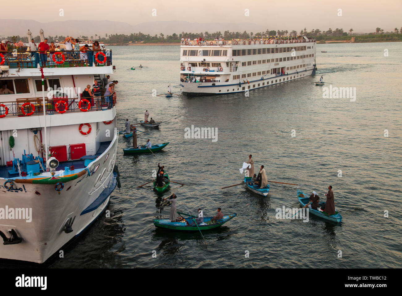 Río nilo el cairo hi-res stock photography and images - Alamy