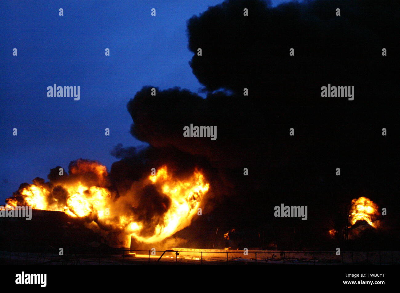 Bulk storage tank hi-res stock photography and images - Alamy